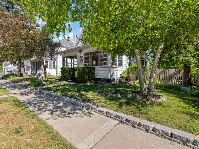 432 Pleasant Ave