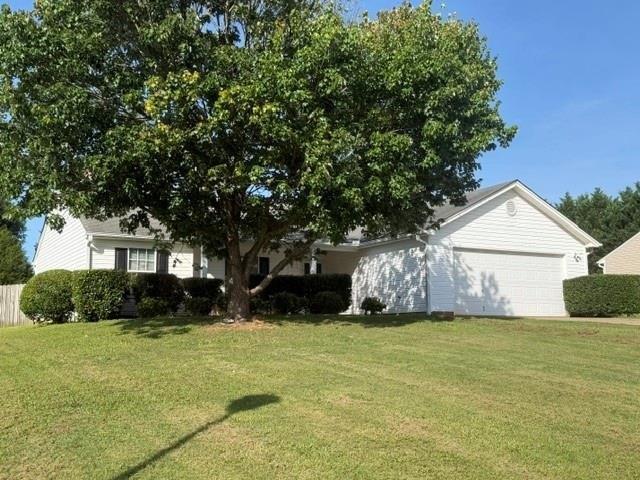 432 Raymond Dr, Winder, GA 30680