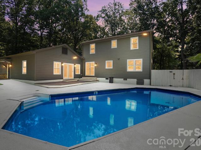 432 Raintree Drive