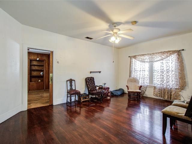 4334 Bell St, Houston, TX 77023 | Compass