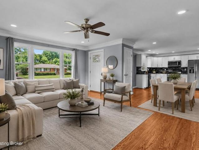 4334 Rockwood Dr, Louisville, KY 40220