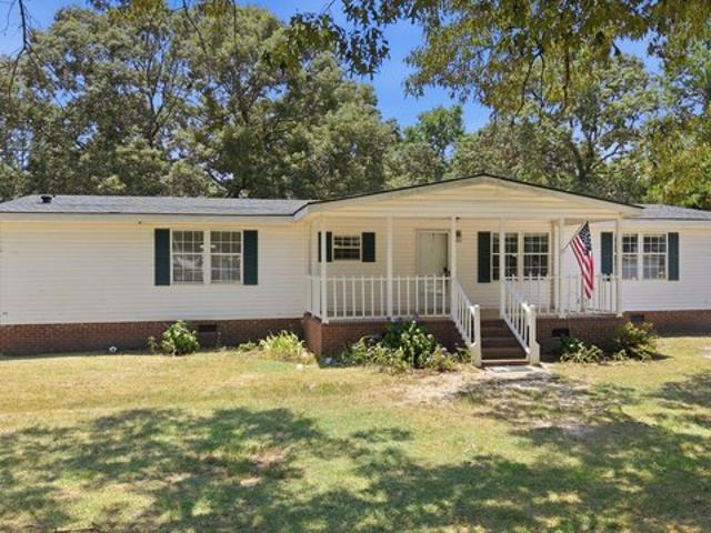 4335 Robby Rd, La Grange, NC 28551