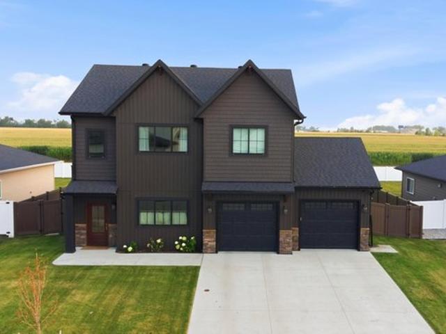 4335 23rd Ave S, Moorhead, MN 56560