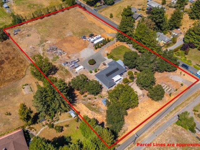 4336 Hessel Rd, Sebastopol, CA 95472