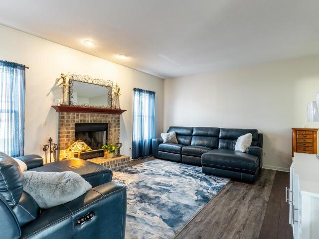 4337 Silver Birch Cove