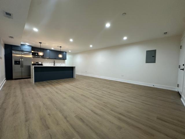 4338 N Clarendon Avenue # GN