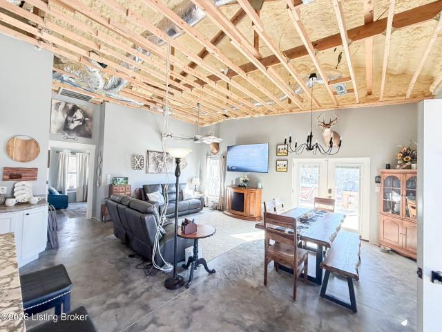 4338 Waddy Rd