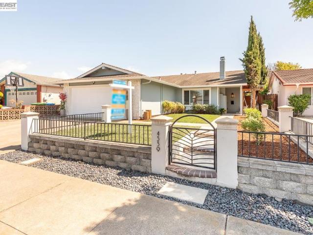 4339 Queensboro Way