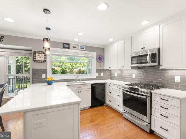 43305 Wayside Circle