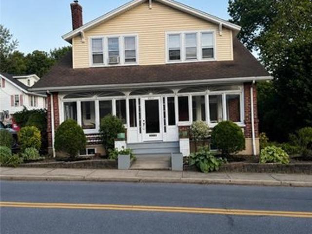 4330 Main St, Whitehall, PA 18052