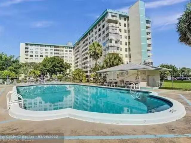 4330 Hillcrest Dr #705, Hollywood, FL 33021 MLS F10499859