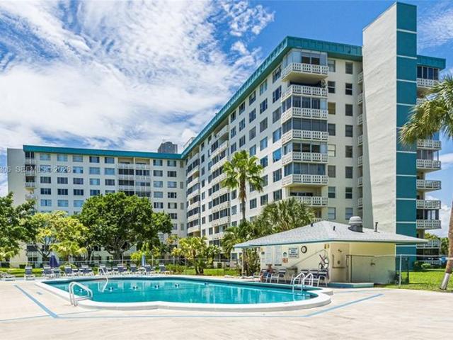 4330 Hillcrest Dr Apt 506, Hollywood, FL 33021
