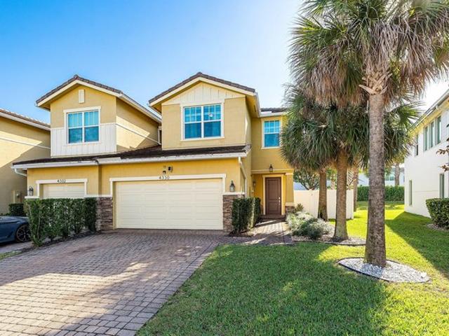 4330 Lago Dr, Deerfield Beach, FL 33064