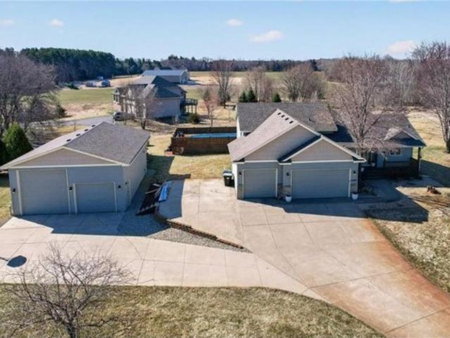 4330 rd Ln NW, Anoka, MN 55303