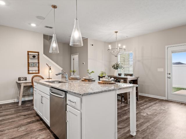 4331 Calusa Dr