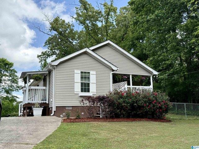 4331 Canoles Dr, Bessemer, AL 35022