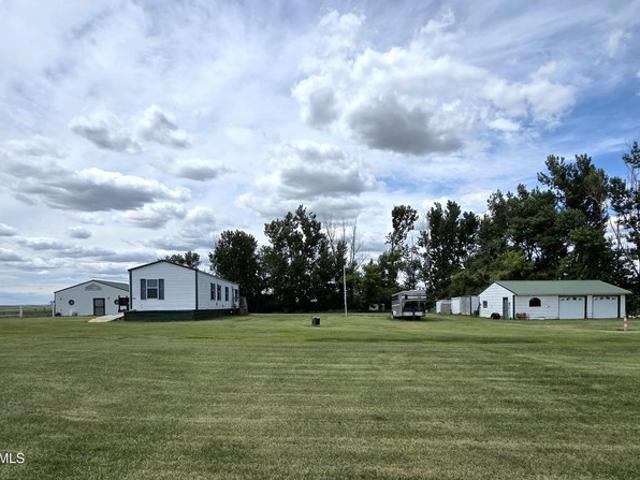 4331 81st Ave SE, Jamestown, ND 58401