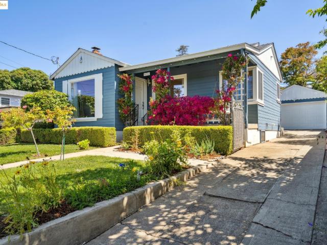 4332 Hyacinth Ave