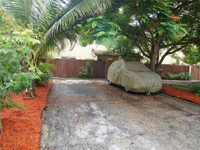 4332 NW 3rd Ter, Deerfield Beach, FL 33064