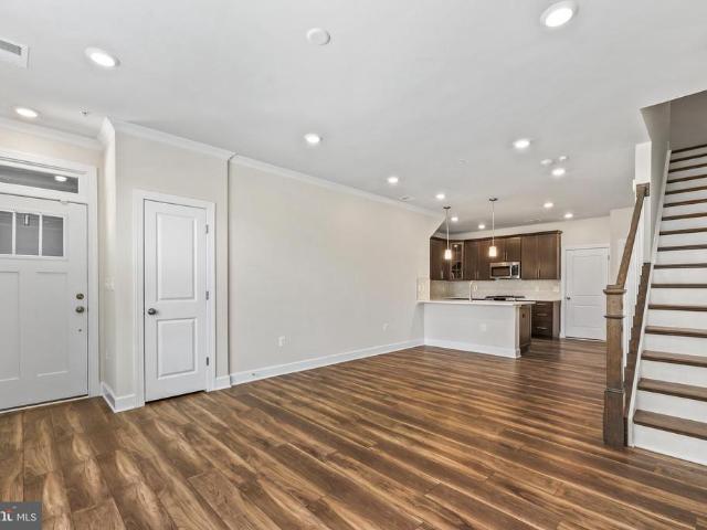 43339 Goshen Run Square