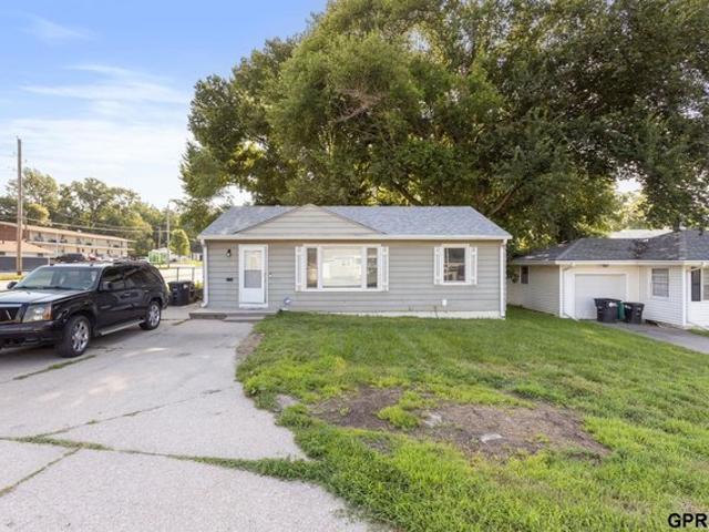 4333 N 55th St, Omaha, NE 68104