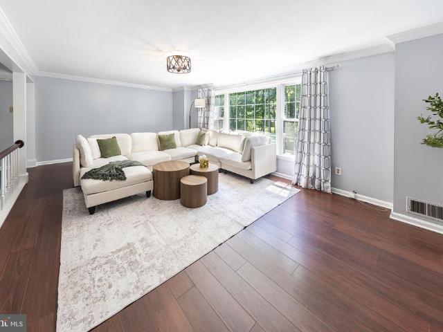 4333 Cedarlake Court