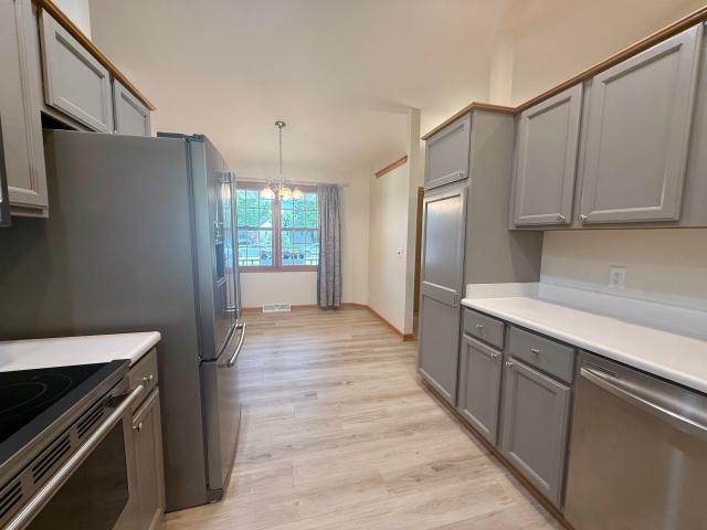 4333 Fieldcrest Drive