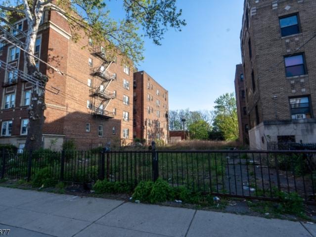 433 Central Ave