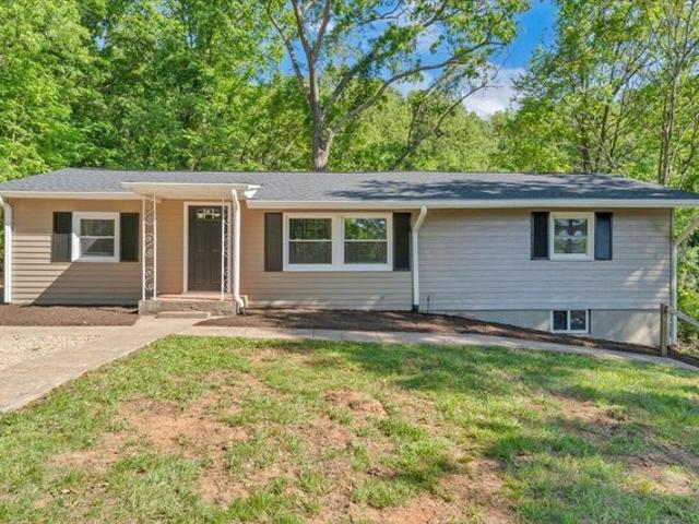 433 Dogwood Hill Rd, Boones Mill, VA 24065
