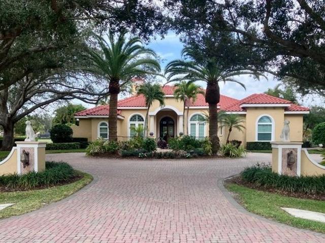 433 E Macewen Dr, Osprey, FL 34229