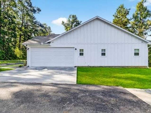 433 Hickory Drive E