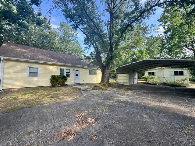 433 Old Aurora Road