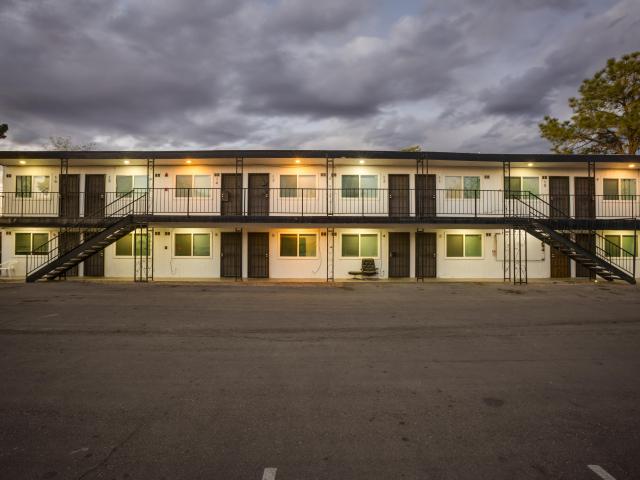433 Mesilla & 437 4 lots Street SE