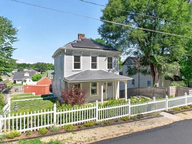 433 N Winchester Ave, Waynesboro, VA 22980