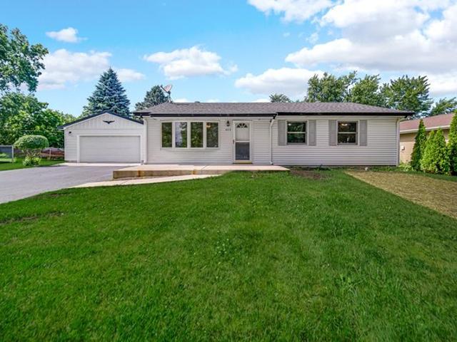 433 Nantucket Rd, Valparaiso, IN 46385