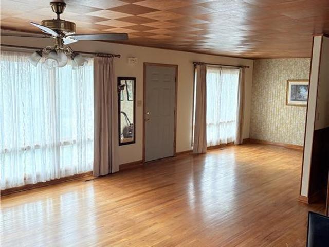 433 S 8th Street