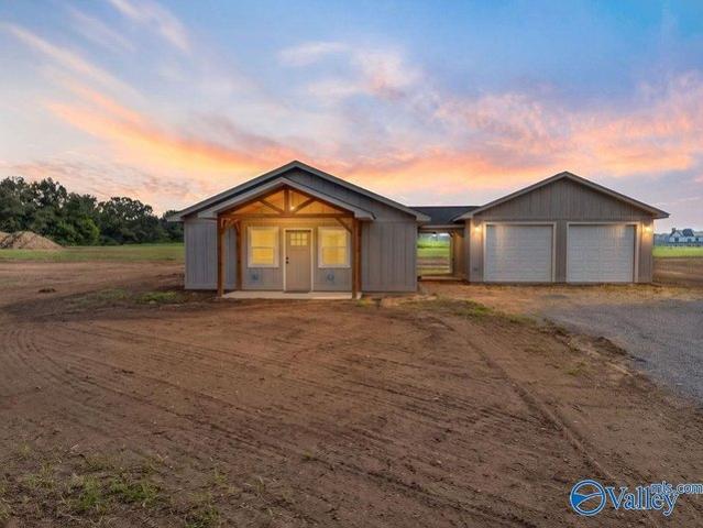 433 Section Ferry Rd, Section, AL 35771
