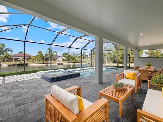 433 SW 21st St, Cape Coral, FL 33991