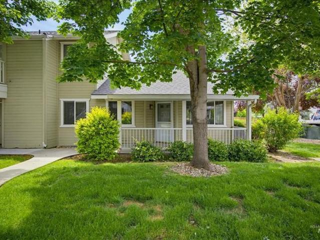 433 W State St, Eagle, ID 83616