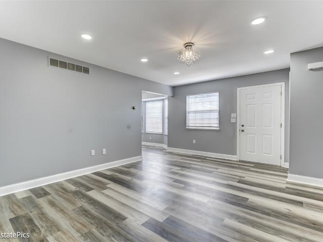 43449 Arbor Way Drive # Unit: 200