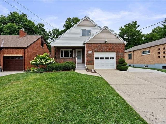 4344 Homelawn Ave, Green Township, OH 45211