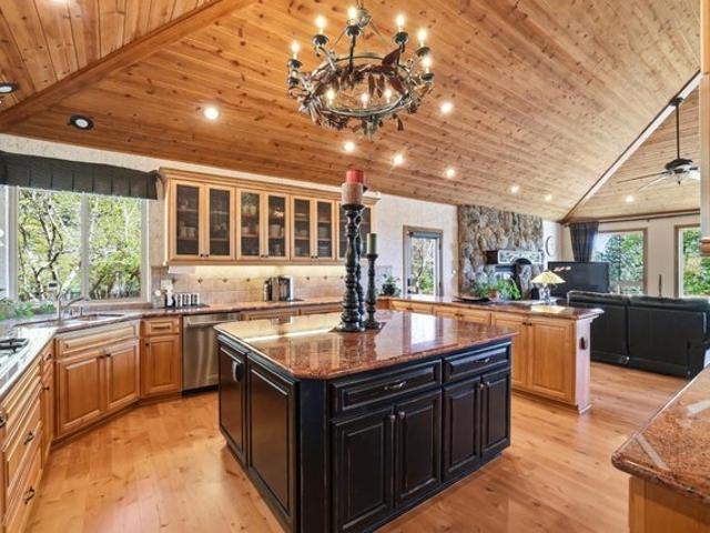4345 LA Brosa Pl, Foresthill, CA 95631