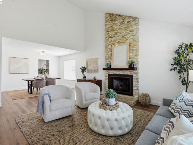 4346 Fallbrook Rd