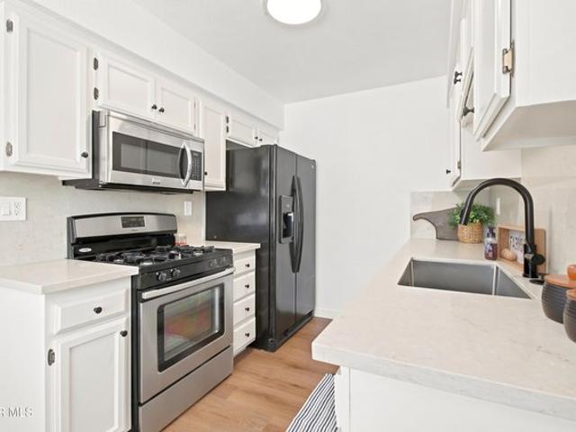 4346 th St W Unit 2, Lancaster, CA 93536