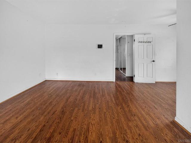 4346 52nd Street 10