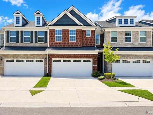 43479 Prospect Ln, Novi, MI 48375