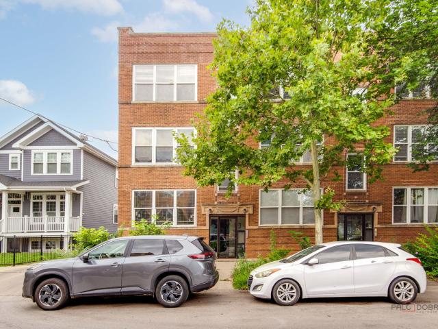 4348 N Sacramento Avenue # 3
