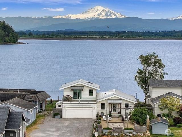 4348 Saltspring Dr, Ferndale, WA 98248
