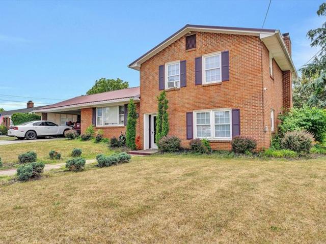4348 Tellico Rd NW, Roanoke, VA 24017
