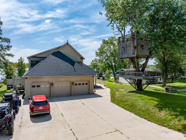 4348 W Lakeside Drive
